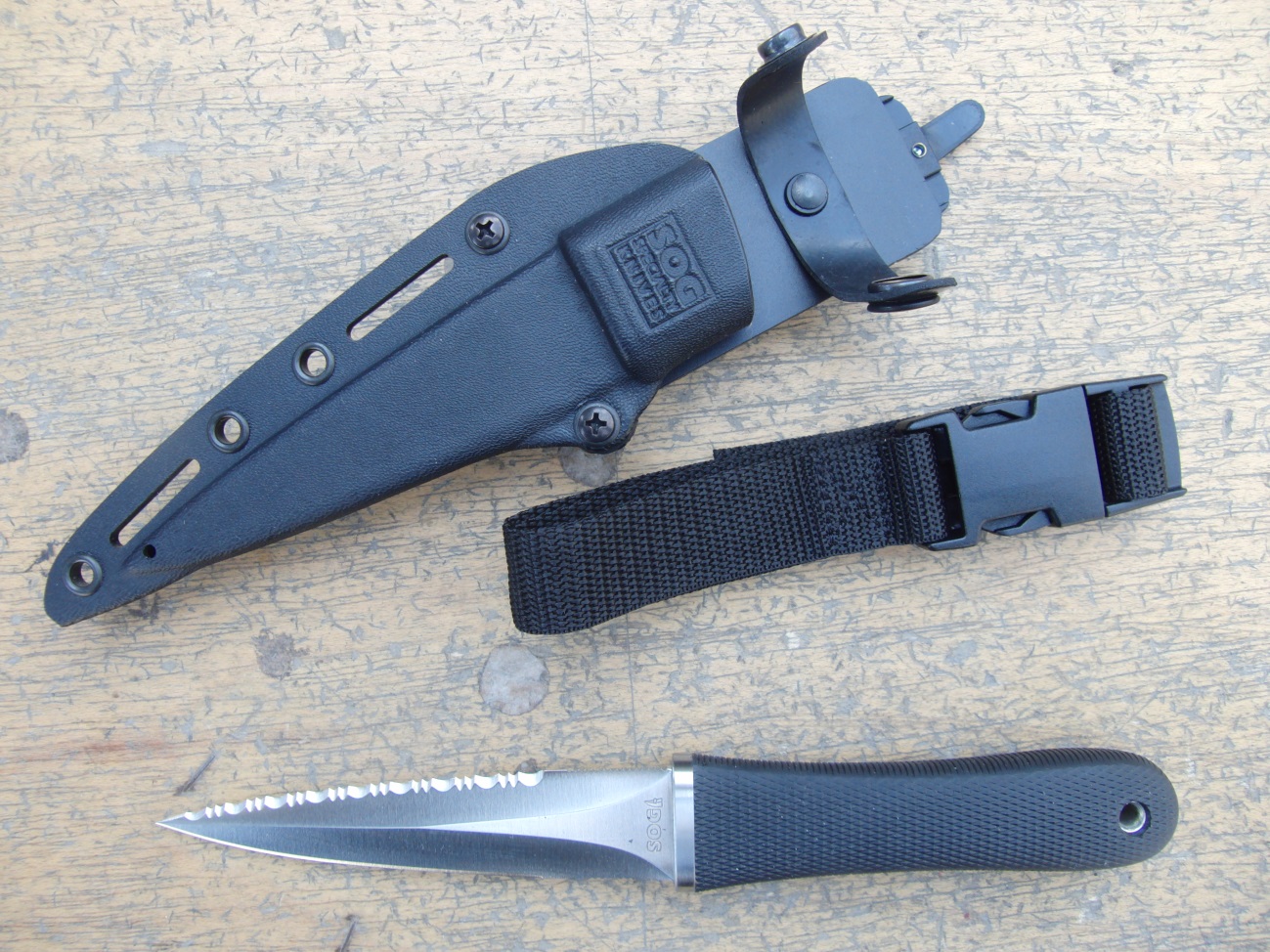 SOG PENTAGON - Daga de combate y arma de último recurso - Actualidad